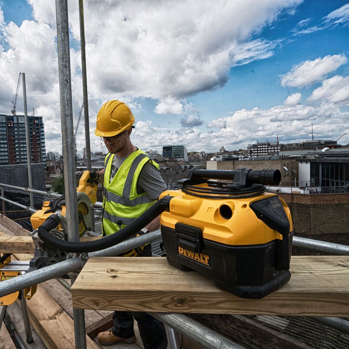 Dewalt DCV584L 18V XR FlexVolt Cordless L-Class Vacuum / Dust Extractor ...