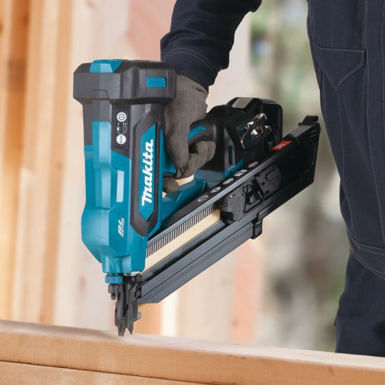 Makita DBN900ZK 18V LXT Cordless Brushless Framing Nailer 90mm Body Only